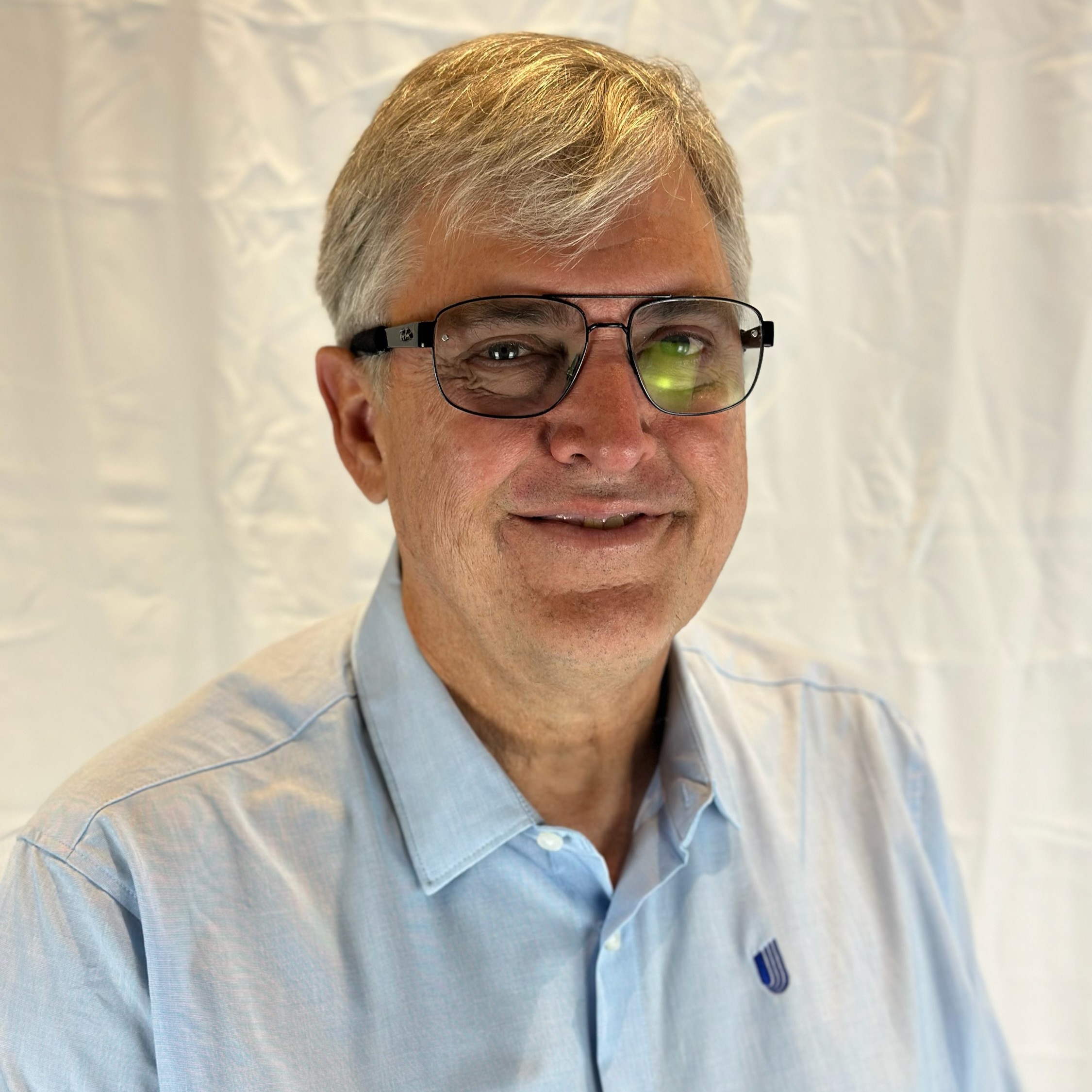 Book Brett Thompson - Pickleball coach near Washington, Illinois