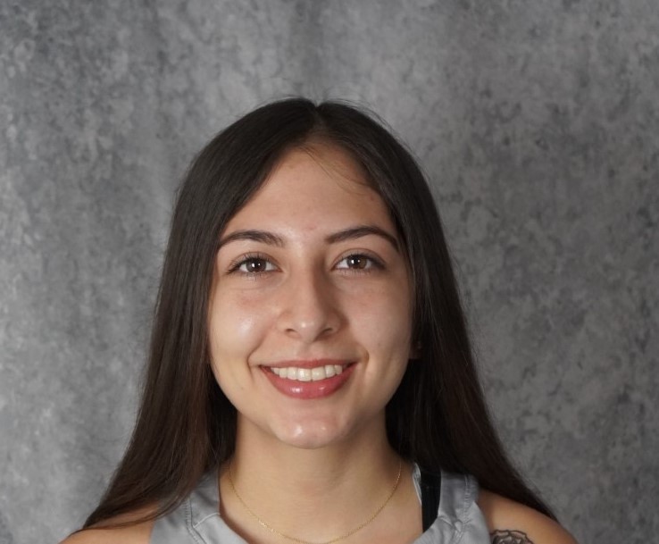 Book Naomi Mares - Basketball coach near Newton, Massachusetts