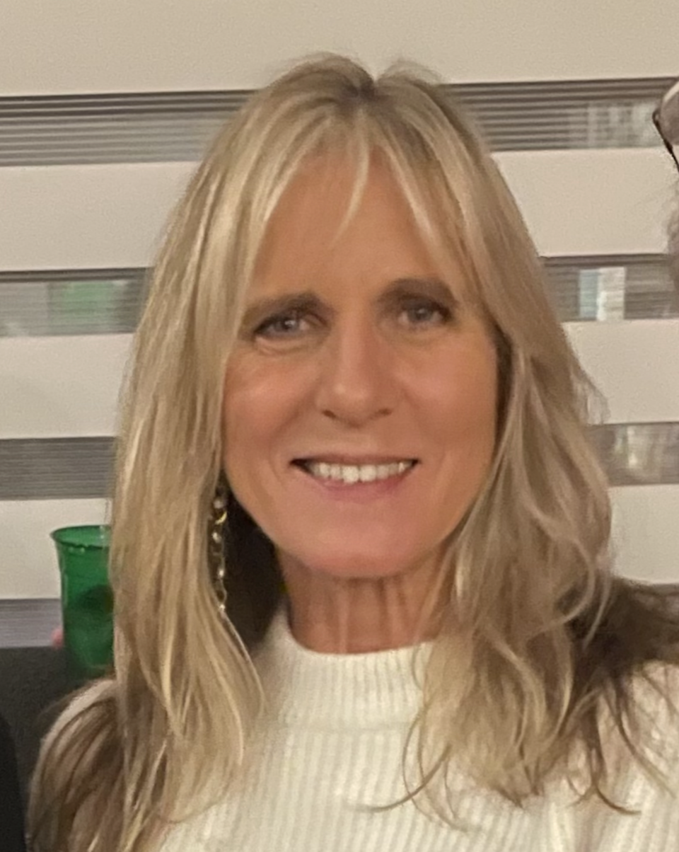 Book Susan Cormier - Pickleball coach near North Bellport, New York