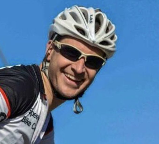 Book Rob McGovern - Tennis coach near Chatswood, New South Wales