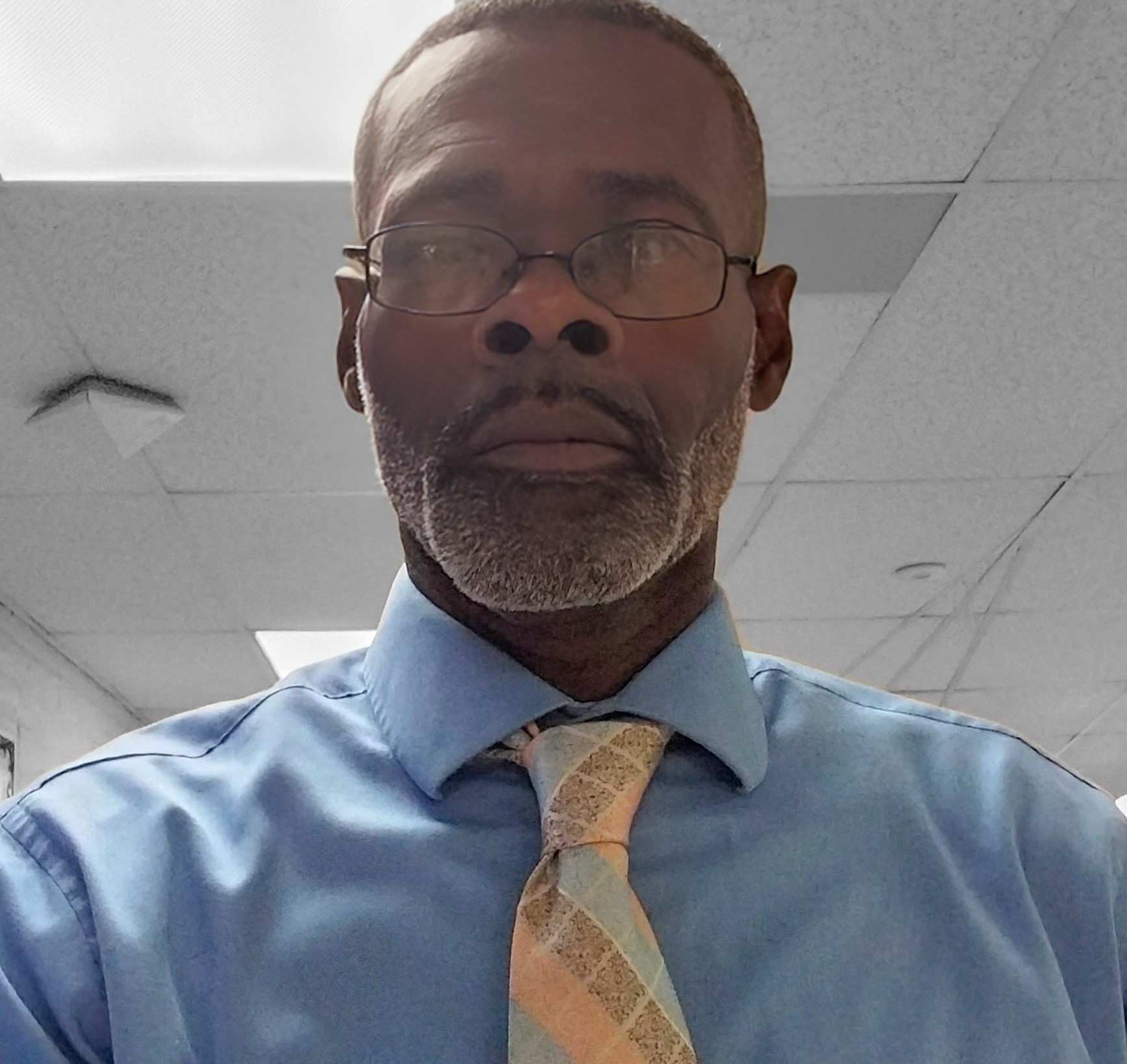 Book Frank Bell - Basketball coach near Phoenix, Arizona